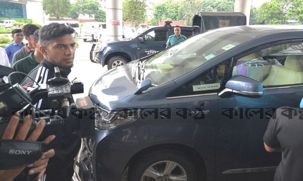 Jamal Bhuiyan can't meet Martinez after standing for long time!