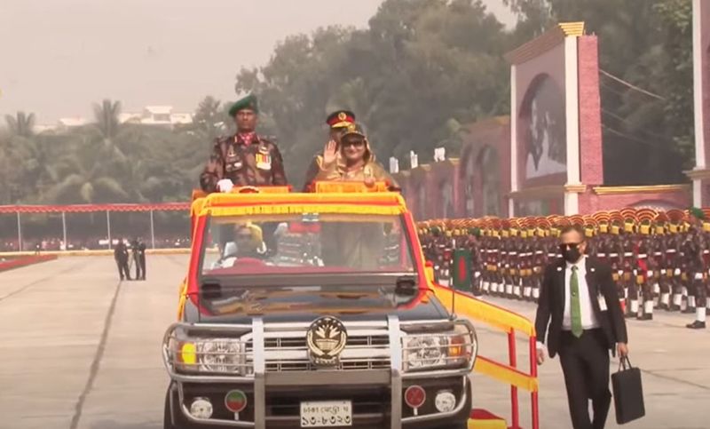 Prime Minister inspects parade at Pilkhana