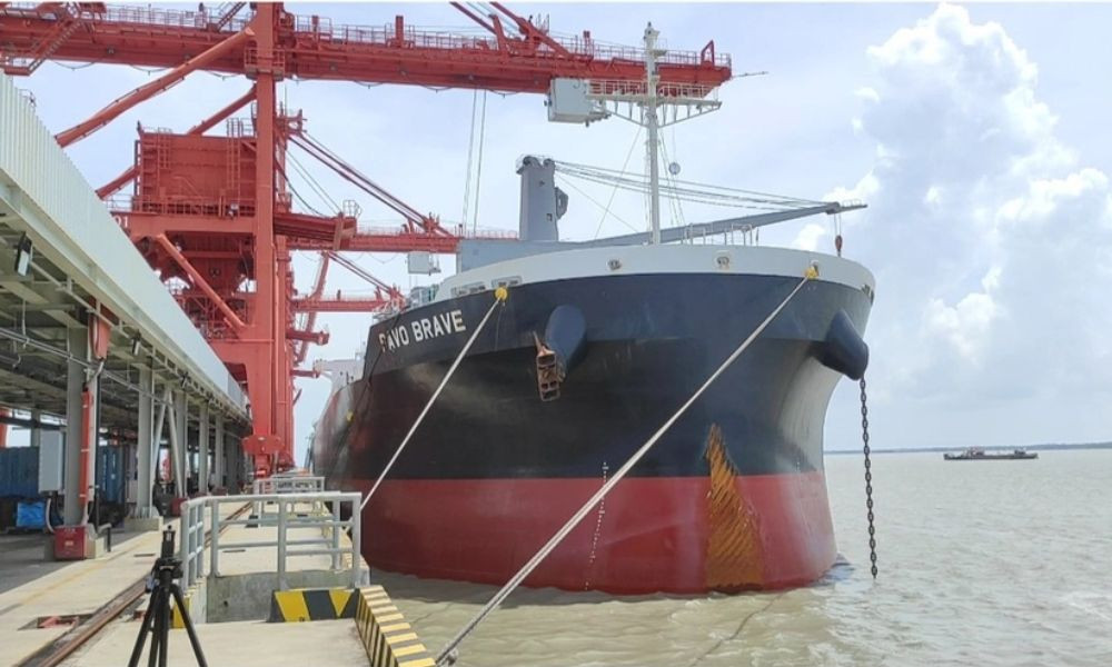 Ships crowded at Pyara Jetty, unloading of coal starts