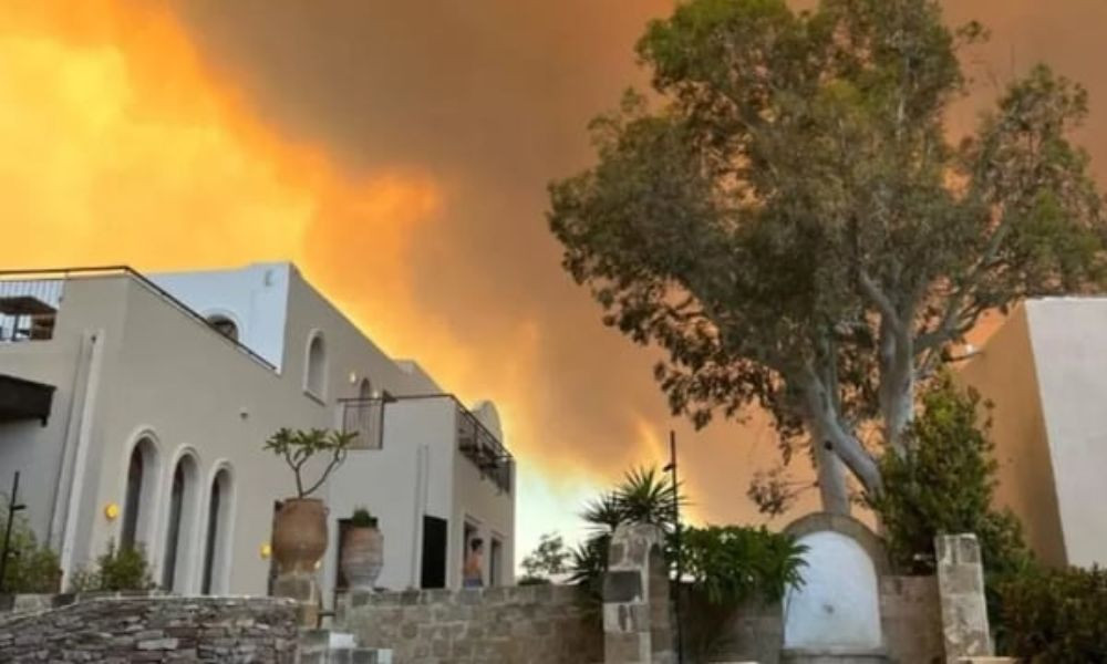 Thousands moved to safety as wildfires rage on Greek island of Rhodes
